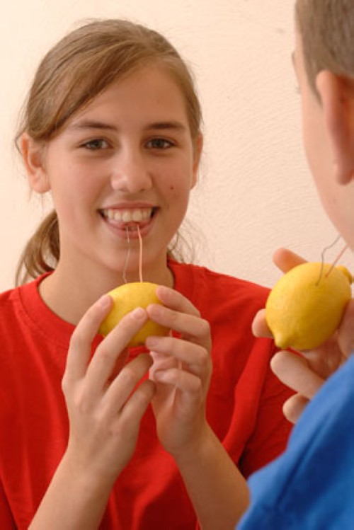 Fabricar una pila con limones: experimento para niños